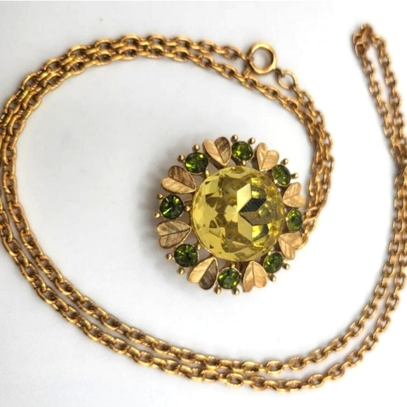 Avon | Jewelry | 96s Avon Yellow Heart Green Rhinestone Gold Tone ...